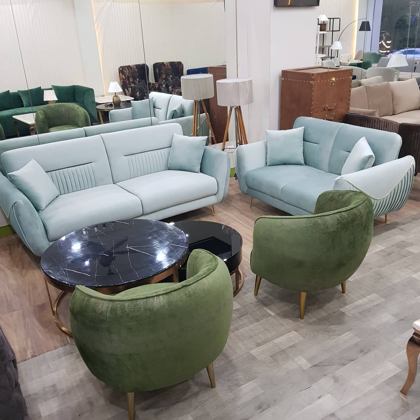 Viking Velvet Sofa - Couchlane